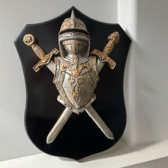 Unbranded | Wall Decor | Mini Medieval Breastplate Swords Display ...